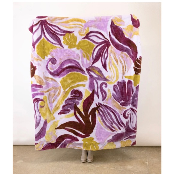 Bedding | Maison Furage Faux Fur Throw | Poshmark